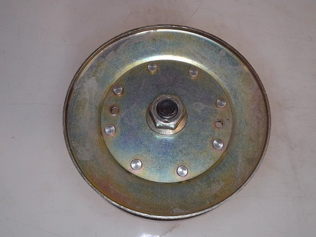 AM128048 - PULLEY/SPINDLE fits JOHN DEERE | Price: $11.00 to $290.42