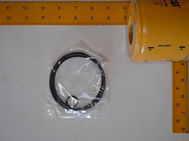 0676987 - ELEMENT-FILTER FUEL (33166, 8T7477, 33166, 33166) fits ...