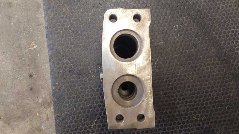 8P9509 - Body (8P7790, 2474437, 8P7791, 8P9509) fits CATERPILLAR ...